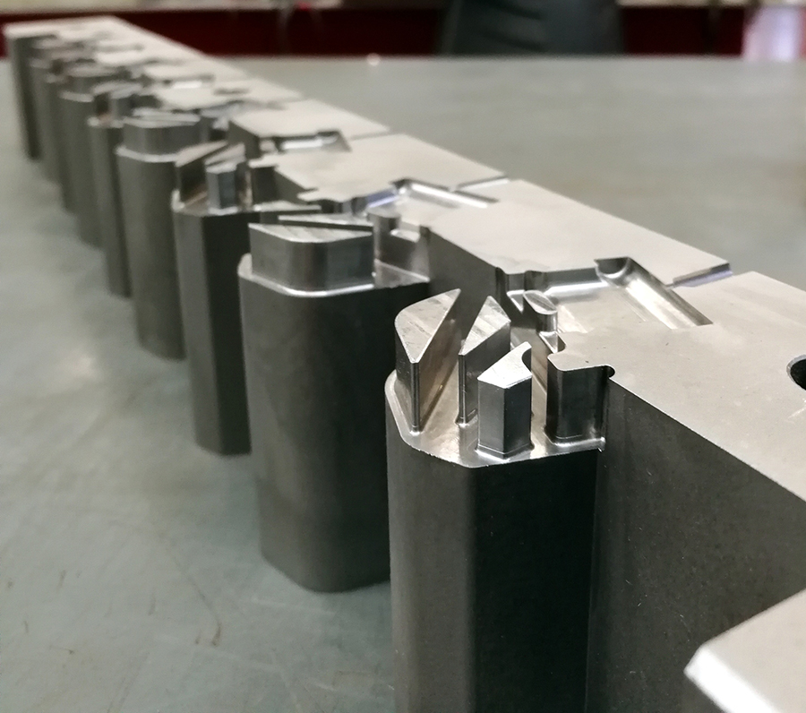 Fabrication de moules industriels et de machines spéciales